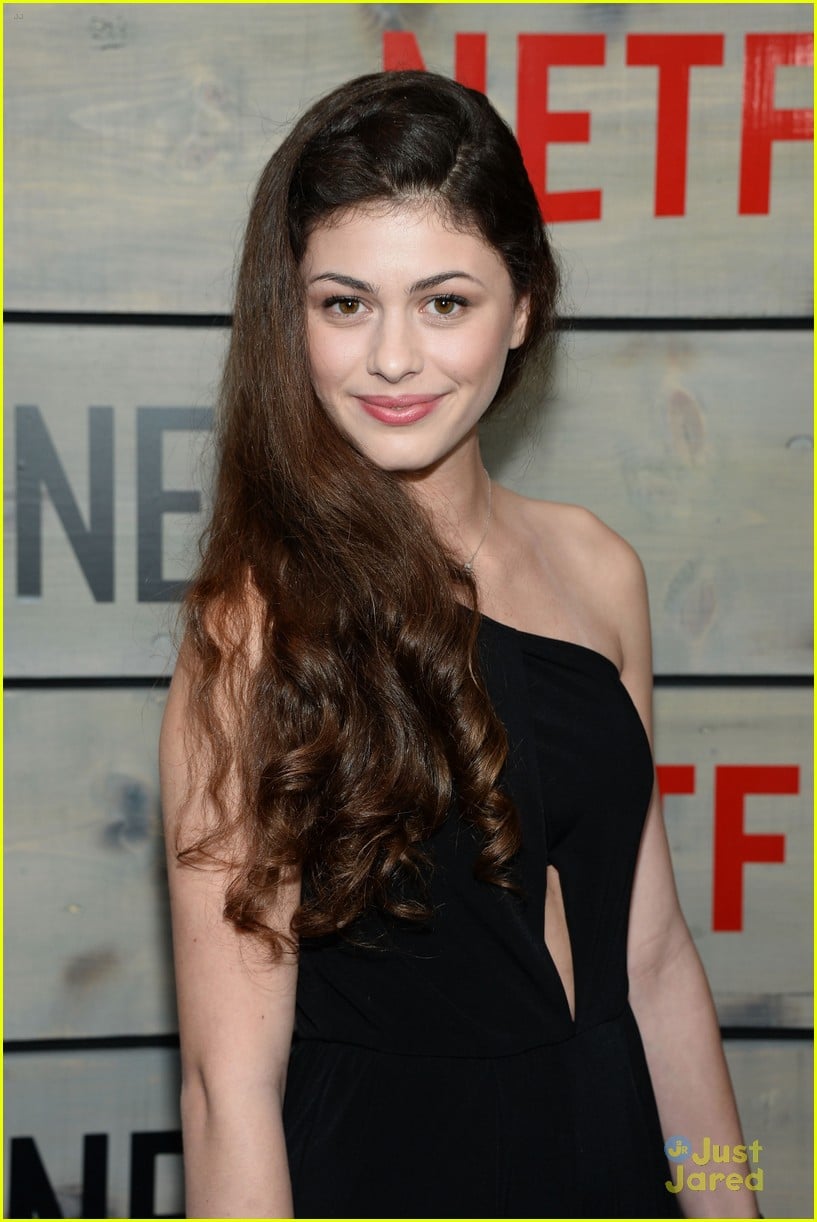 Taylor Rouviere Hits Premiere Of 'Bloodline' Season Two! | Photo 976387 ...
