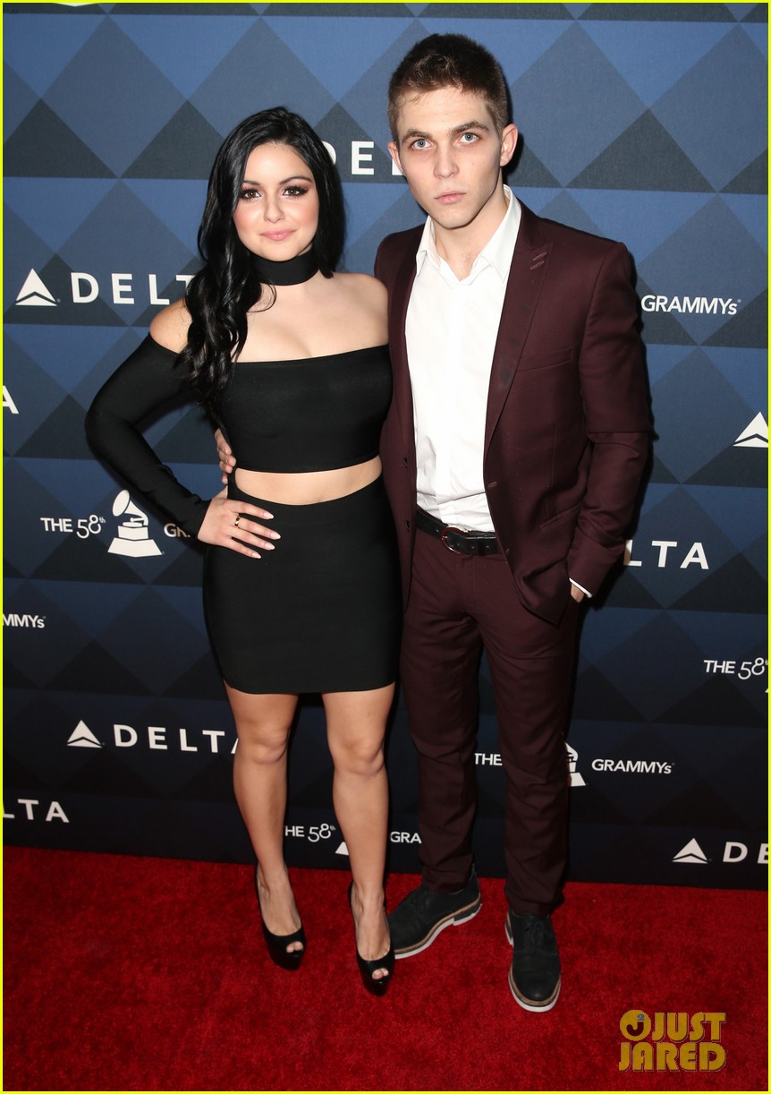 Ariel Winter Says She's Single, Broke Up With Laurent Claude Gaudette ...
