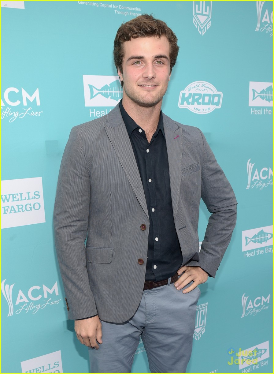 Beau Mirchoff Hits Heal The Bay's Bring Back The Beach Gala | Photo ...