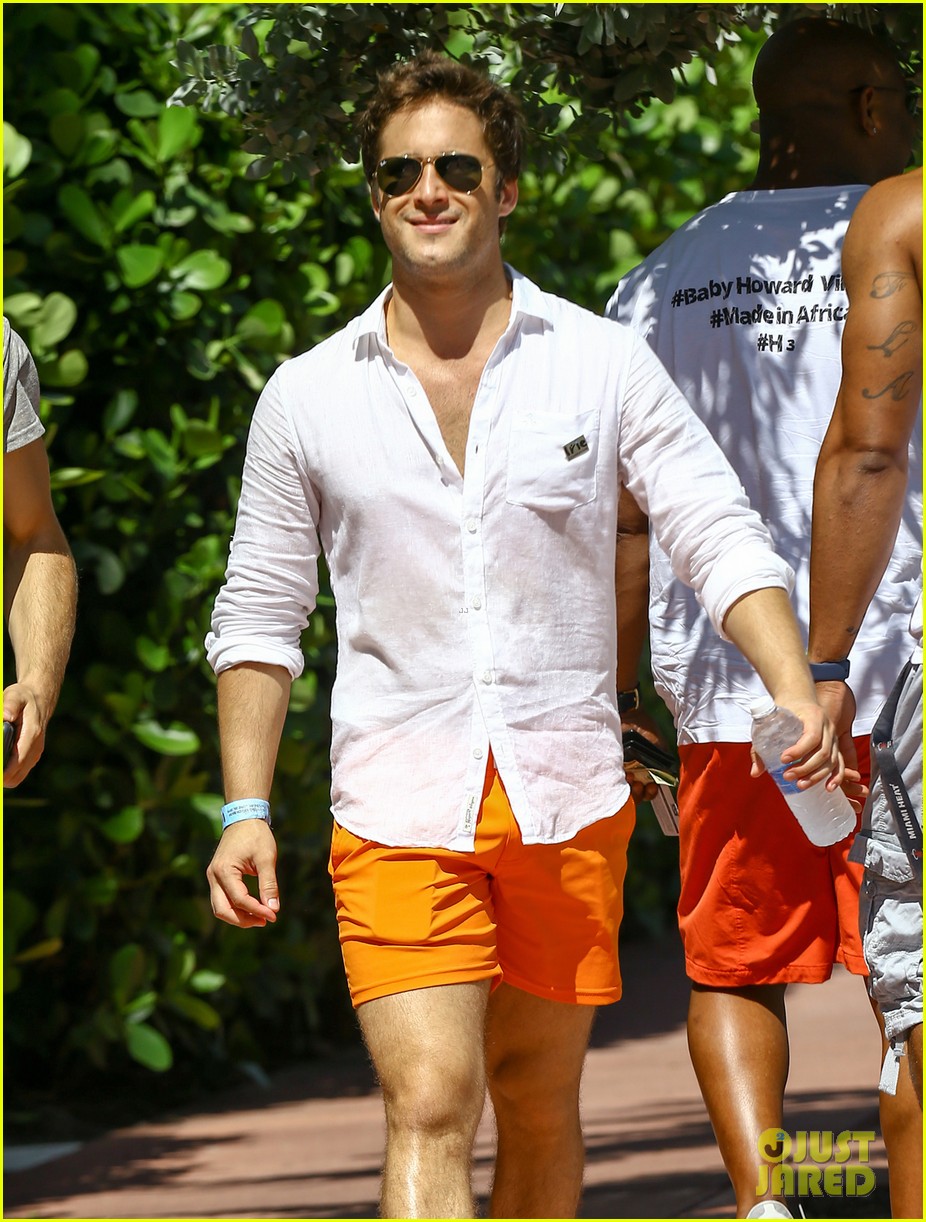 Full Sized Photo of diego boneta shows off his buff chest in miami 06 ...