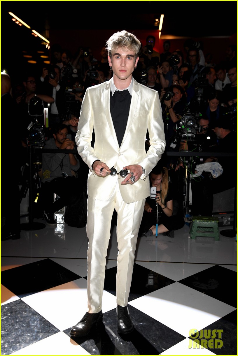 Austin Butler & Cameron Dallas Sit Front Row for Dolce&Gabbana in Milan ...