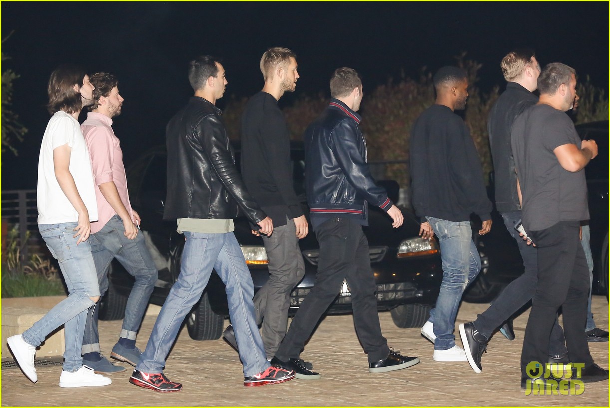 Calvin Harris Dines With Singer Frank Ocean! | Photo 980280 - Photo ...