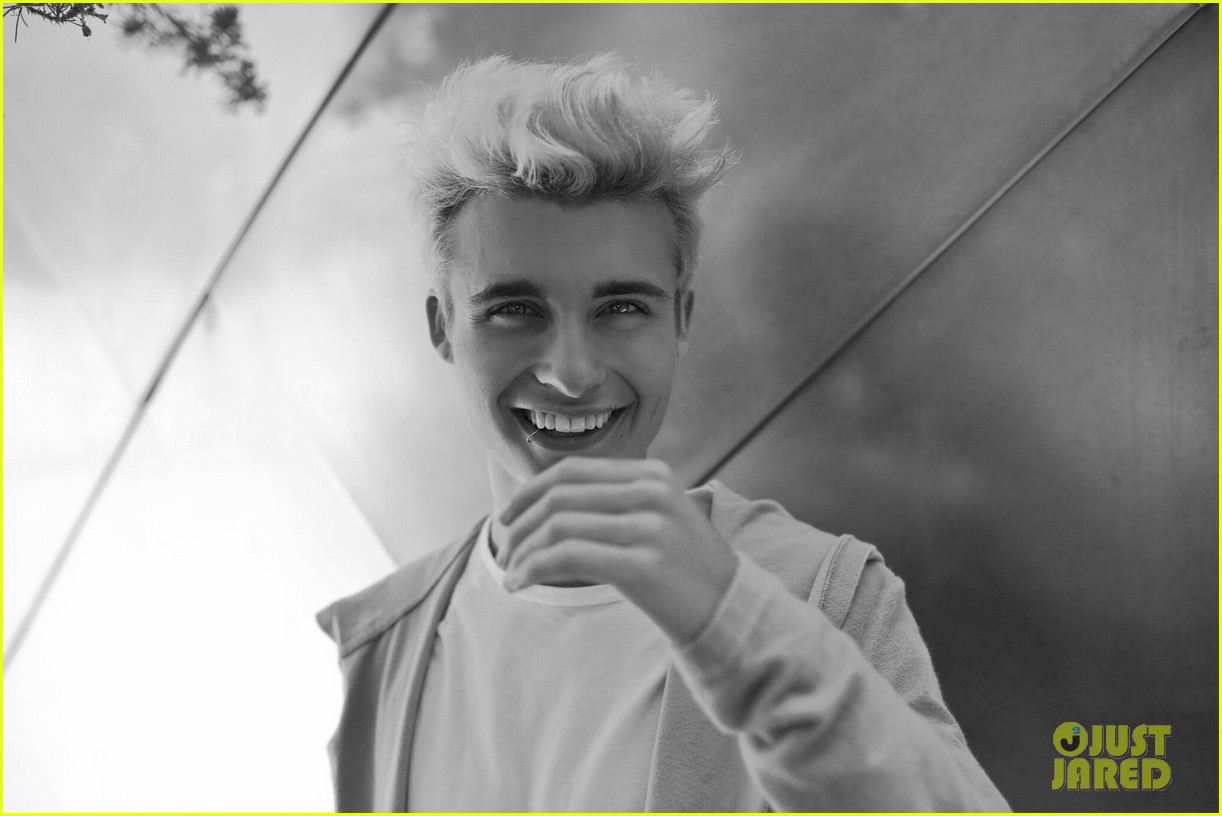 Christian Collins Shares 10 Fun Facts & Previews His New Song 'Amazing ...