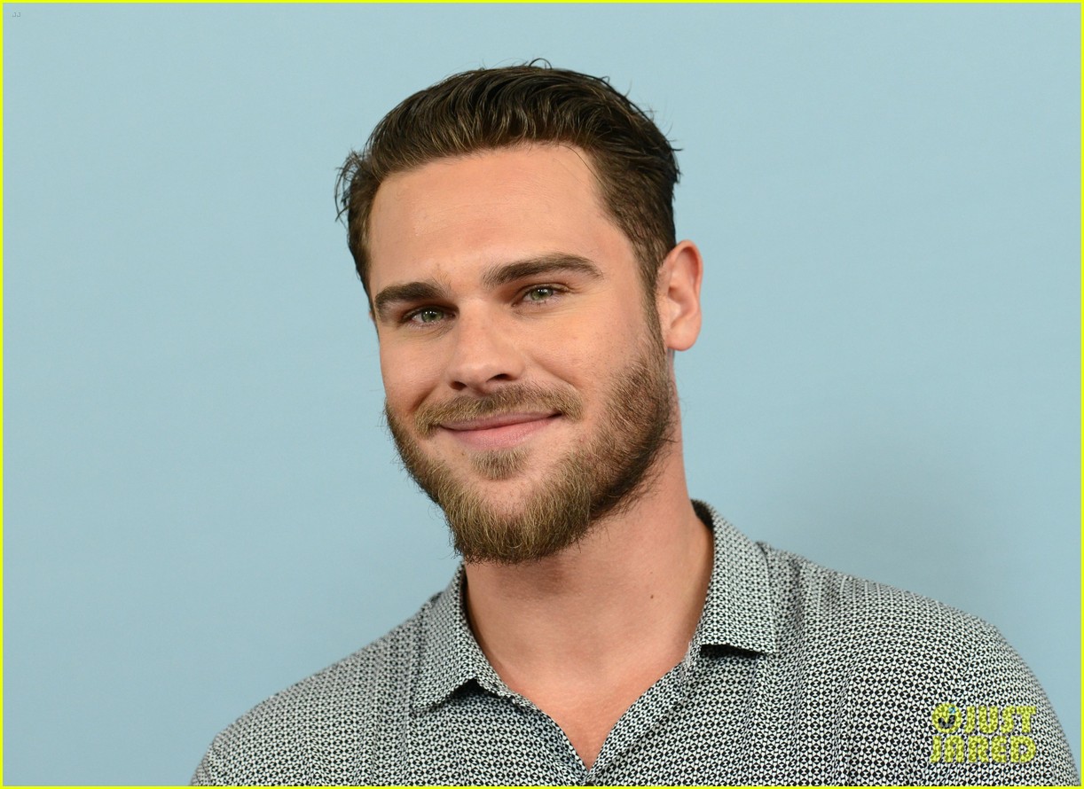 Full Sized Photo of claire holt grey damon david duchovny aquarius s2 ...