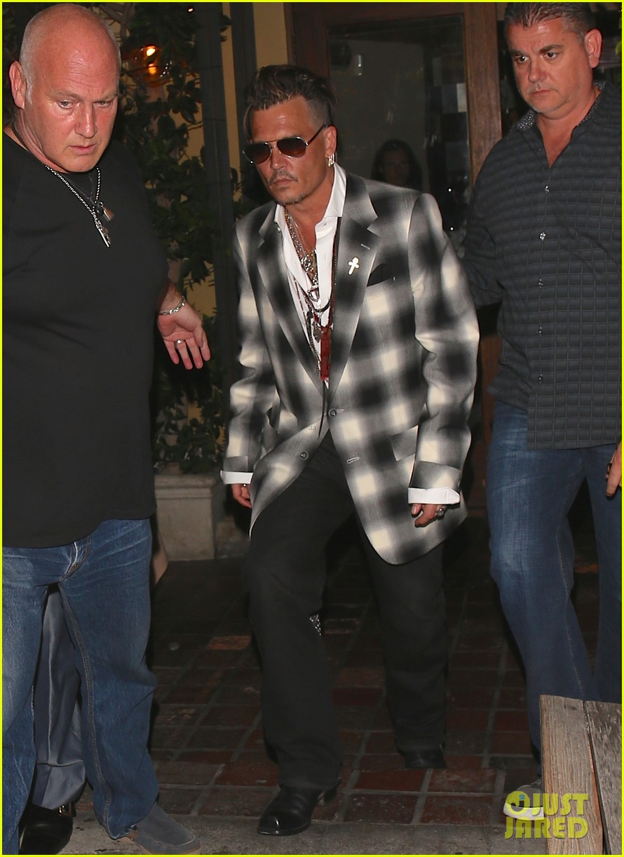 Full Sized Photo of johnny depp has family dinner with lily rose 08 ...