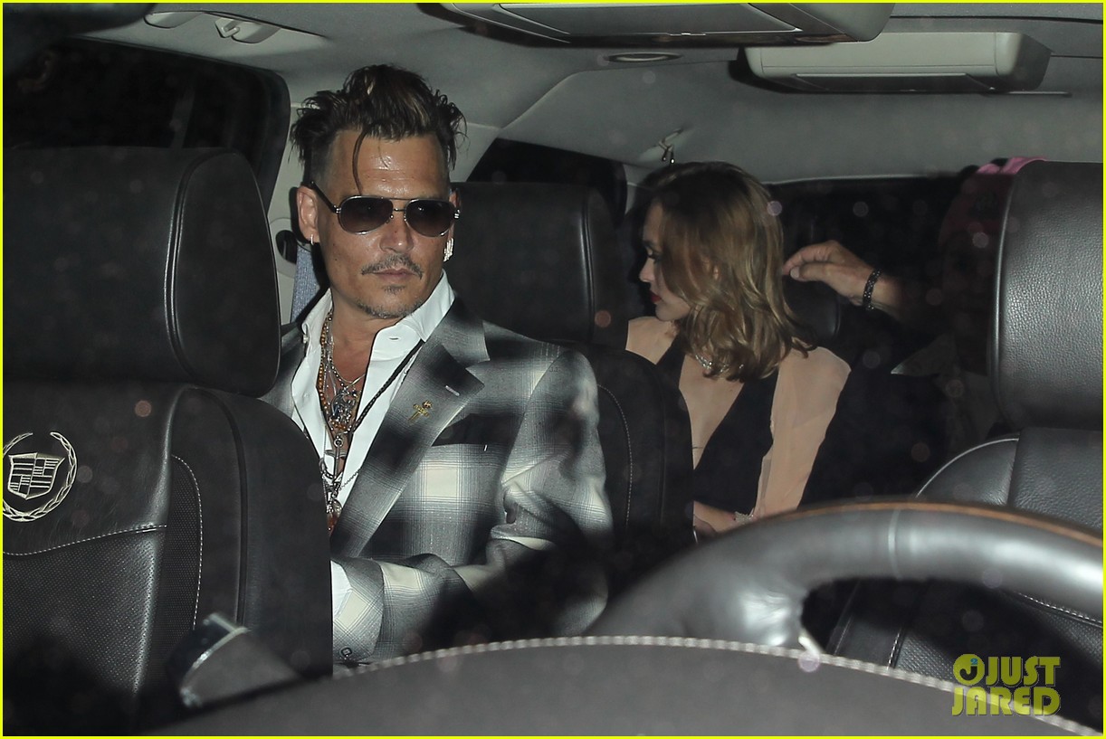 Lily-Rose Depp Grabs Dinner With Dad Johnny Depp | Photo 990290 - Photo ...