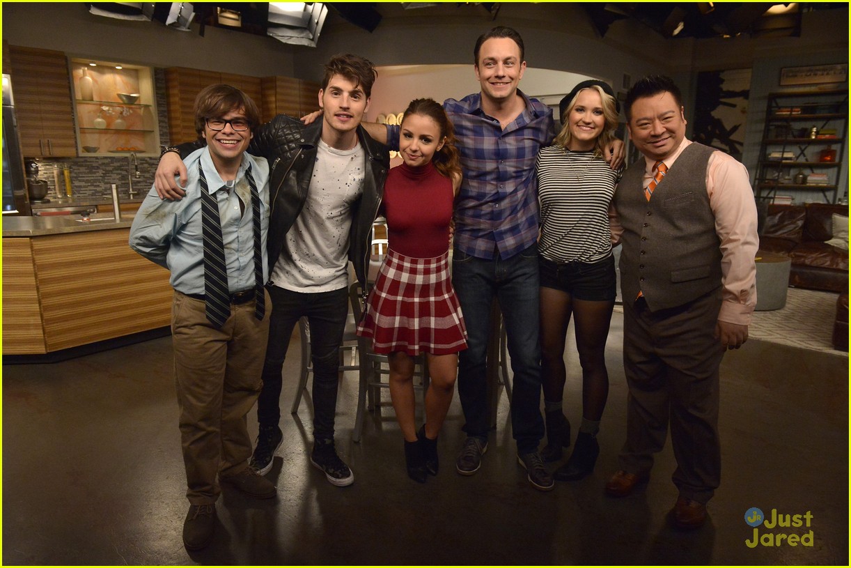 FIRST LOOK: Gregg Sulkin Annoys The Heck Out of Aimee Carrero on 'Young ...