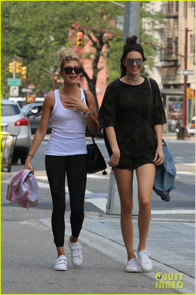 Hailey Baldwin Calls Drake a 'Great Friend' | Photo 986597 - Photo ...