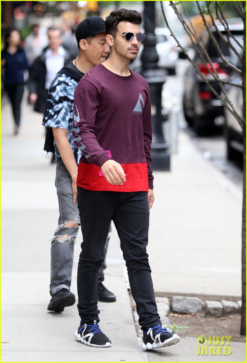 Joe Jonas' New Song May Be Too Personal for DNCE Album | Photo 979667 ...