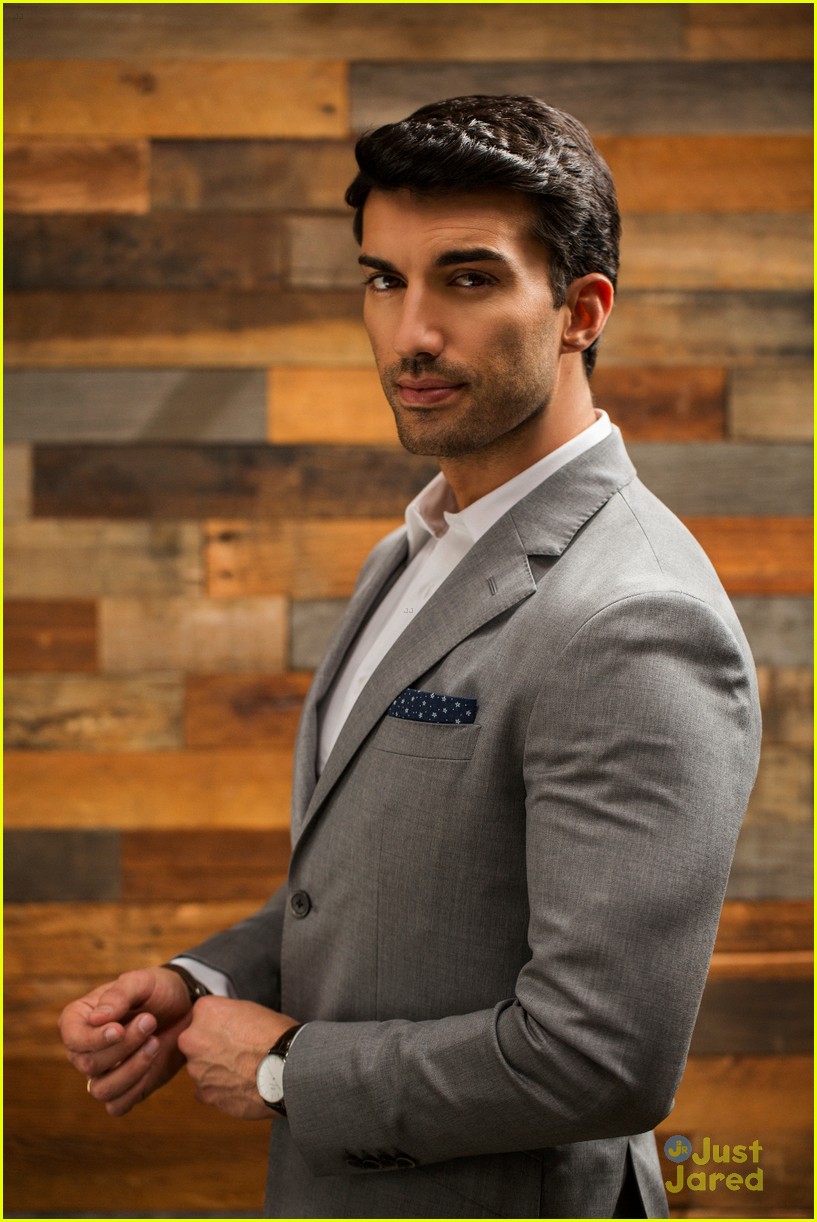 Is Justin Baldoni Team Rafael or Team Michael? | Photo 984677 - Photo ...