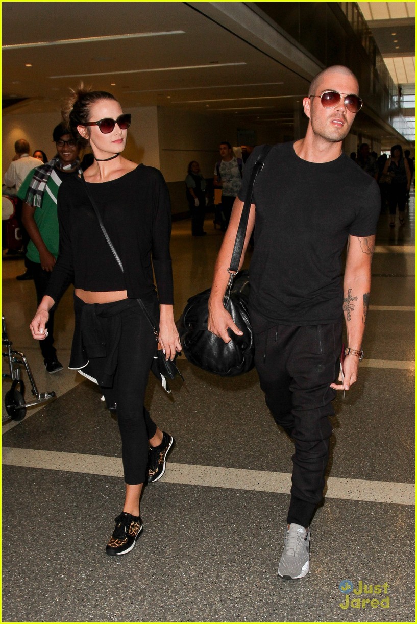 Max George's Mom Puts Him To Work After 17-Hour Flight From LA | Photo ...