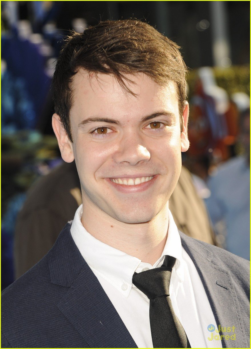 The Voices of Nemo Step Out For 'Finding Dory' Premiere in Hollywood ...