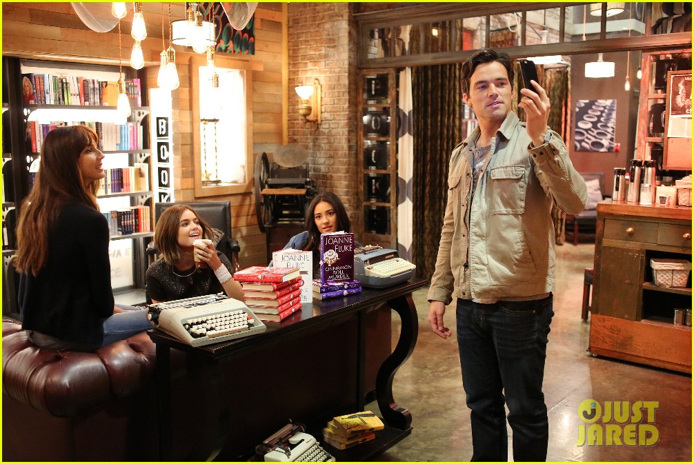 Elliott Becomes Suspect No. 1 on Tonight's 'Pretty Little Liars ...