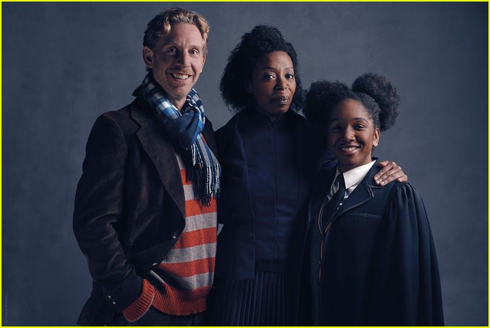 Ron & Hermoine's Family Pictured in New 'Cursed Child' Photos! | Photo ...