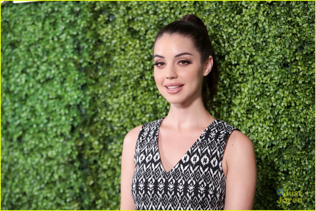 Full Sized Photo of adelaide kane rachel yael justin brett cbs summer ...