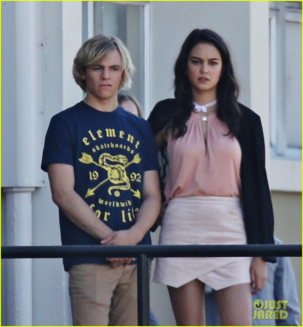 Ross Lynch Skateboards on the 'Status Update' Set With Gregg Sulkin ...