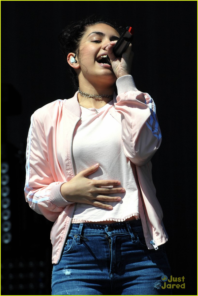 Alessia Cara Never Thought Her Music Would Resonate With Anyone But Her ...