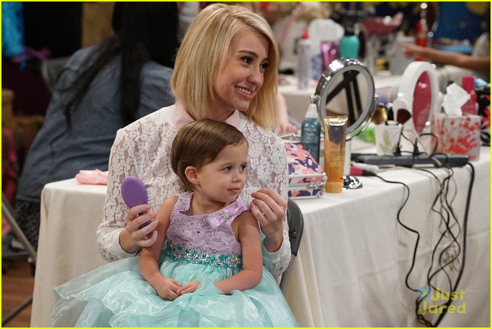Riley Turns Into A Pageant Mom on 'Baby Daddy' Tonight | Photo 995245 ...