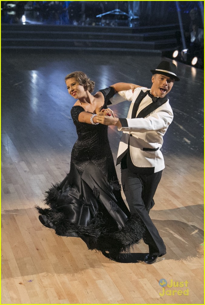 Bindi Irwin & Derek Hough React To His 2016 Emmy Nomination | Photo ...