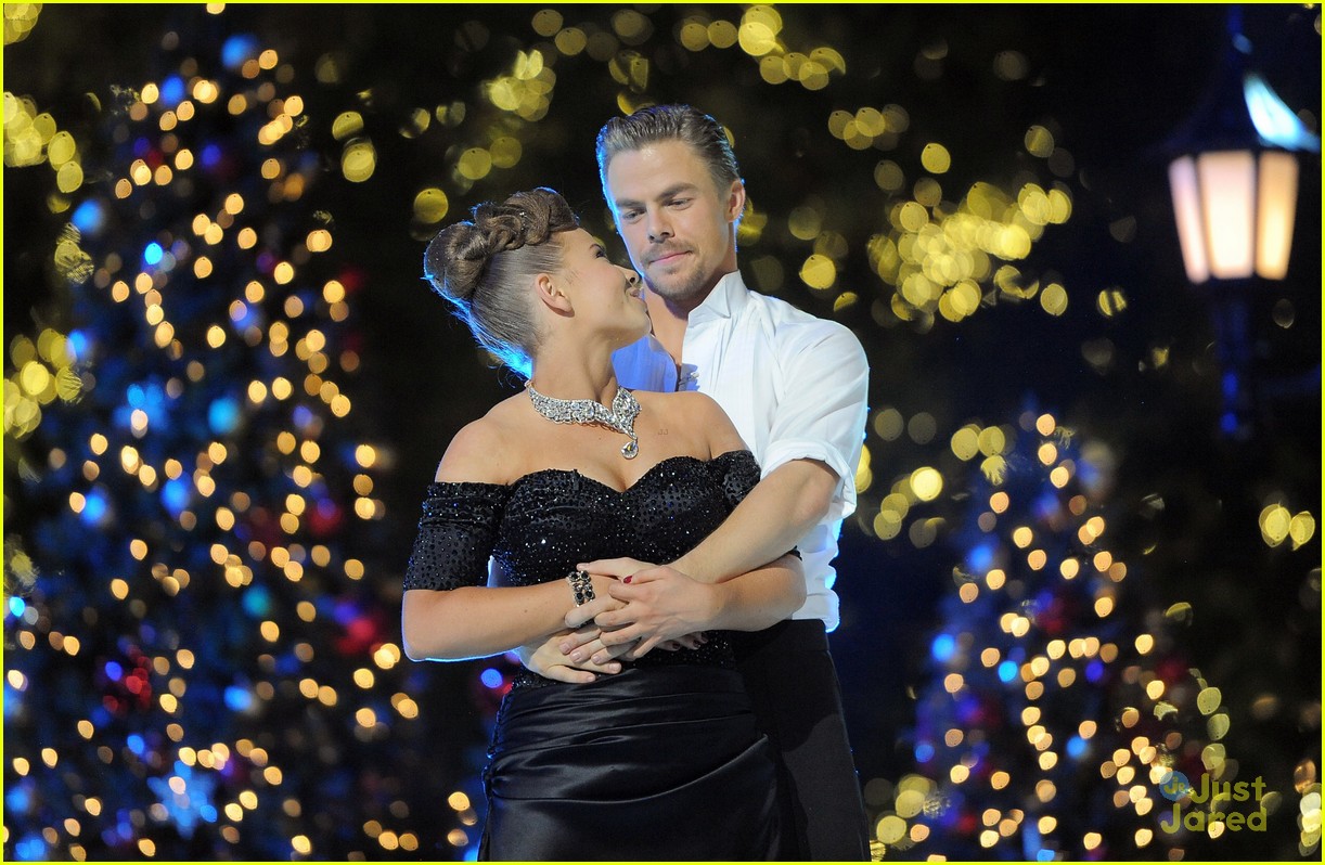 Bindi Irwin & Derek Hough React To His 2016 Emmy Nomination | Photo ...