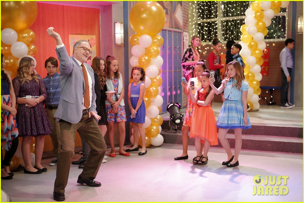 Who is the Best Dancer on 'Best Friends Whenever'? The Cast Reveals ...