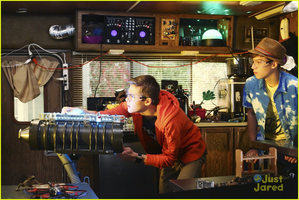 Barry & Naldo Blow Up the RV in 'Best Friends Whenever' Season Two ...
