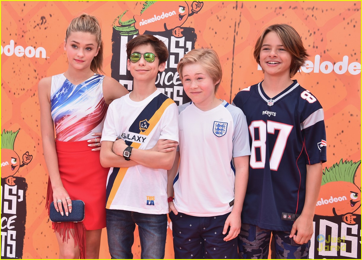 Full Sized Photo of cree cicchino madisyn shipman lizzy greene kcs 2016 ...