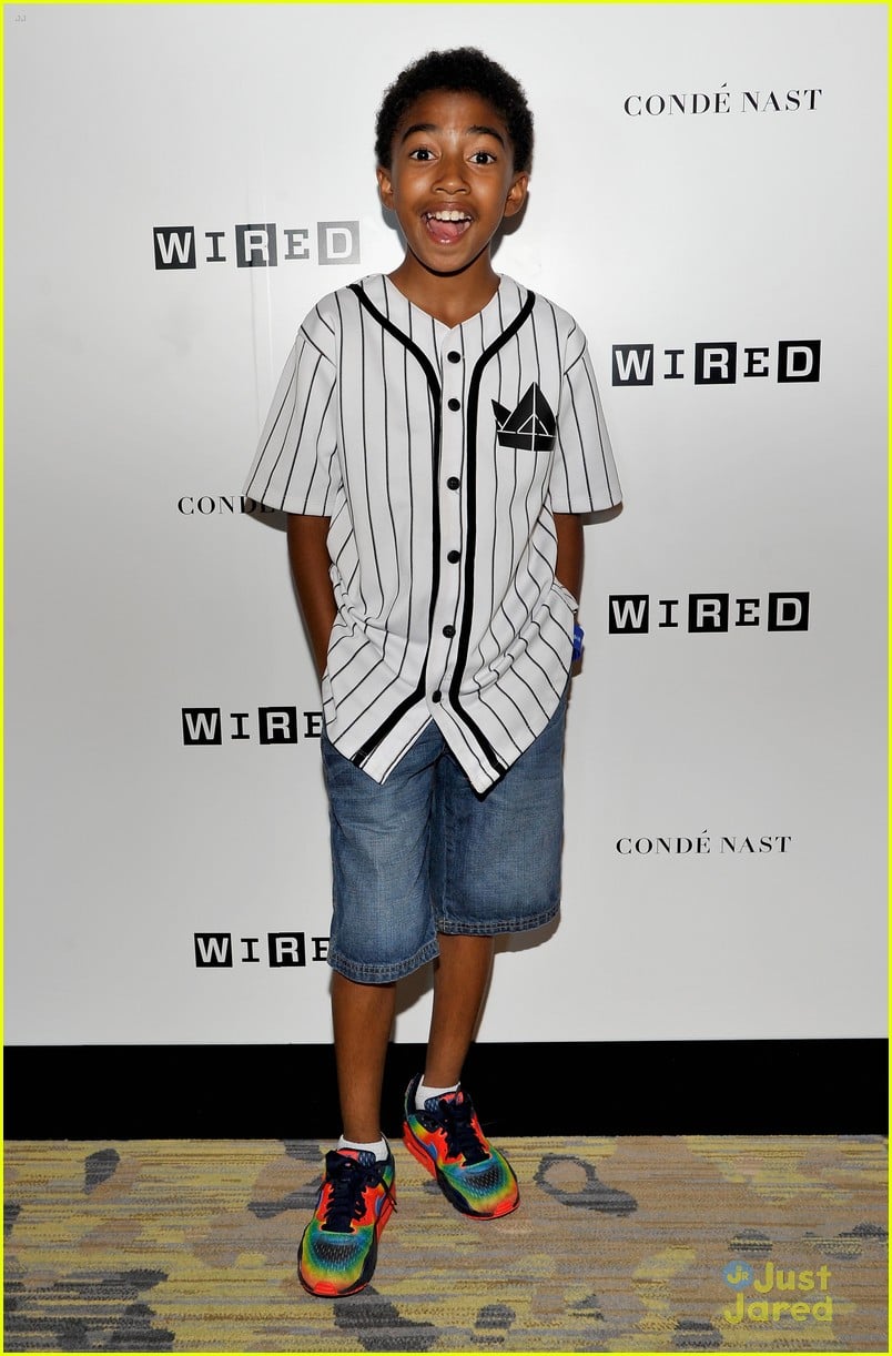 Full Sized Photo of gabriel bateman lights out panel violett nolan ...