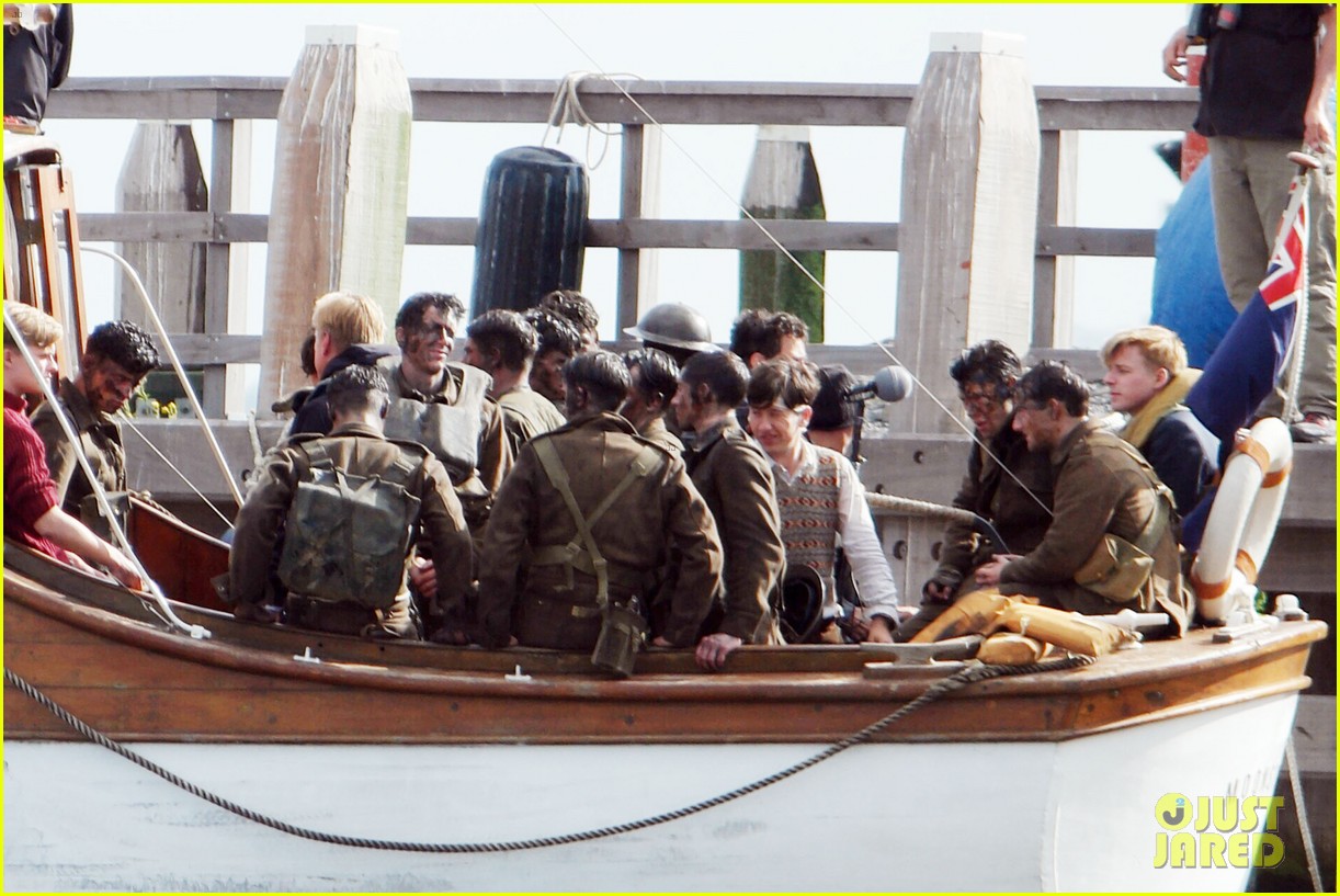 Harry Styles Continues Filming Train Scene for Acting Debut 'Dunkirk ...