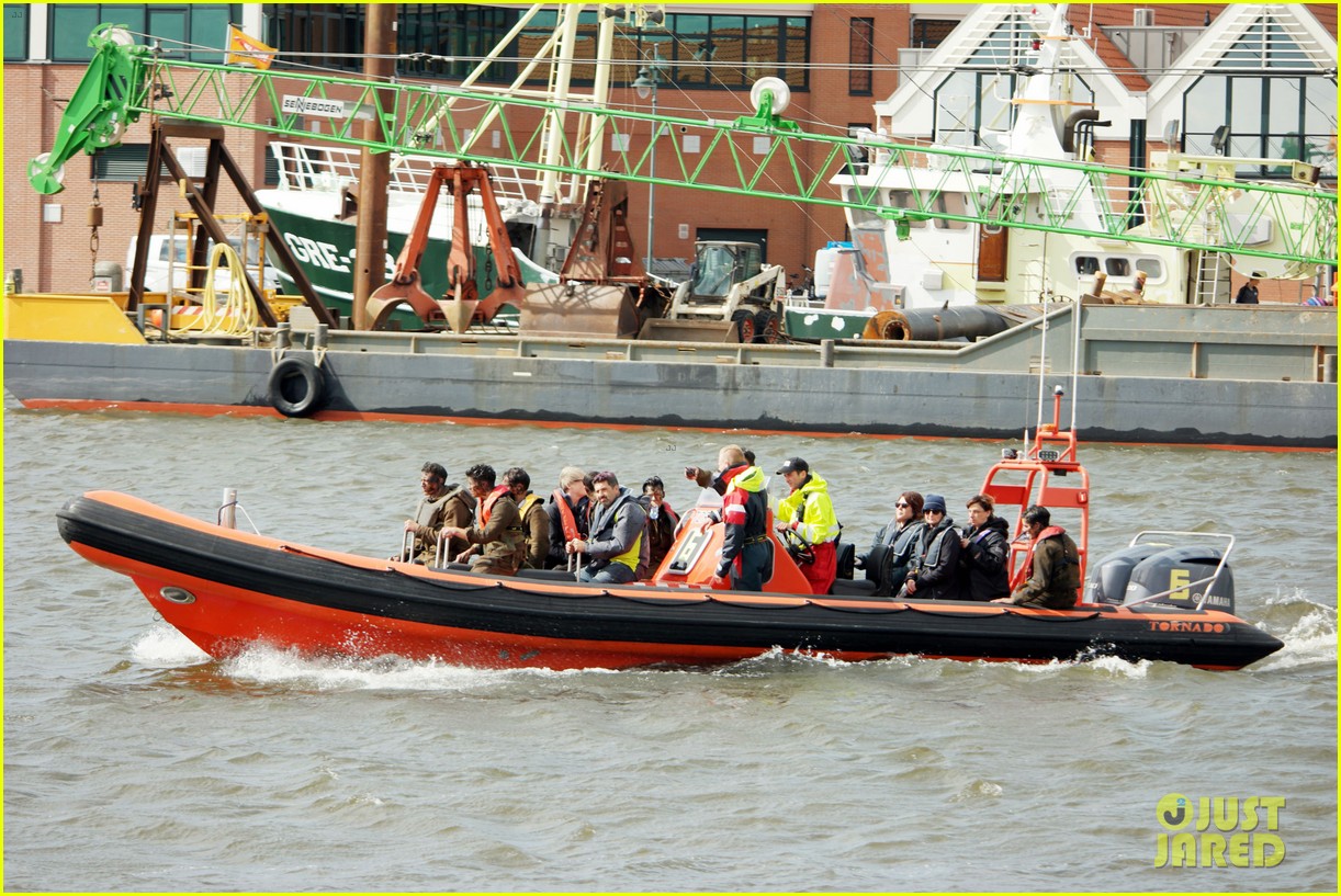 Harry Styles Continues Filming Train Scene for Acting Debut 'Dunkirk ...