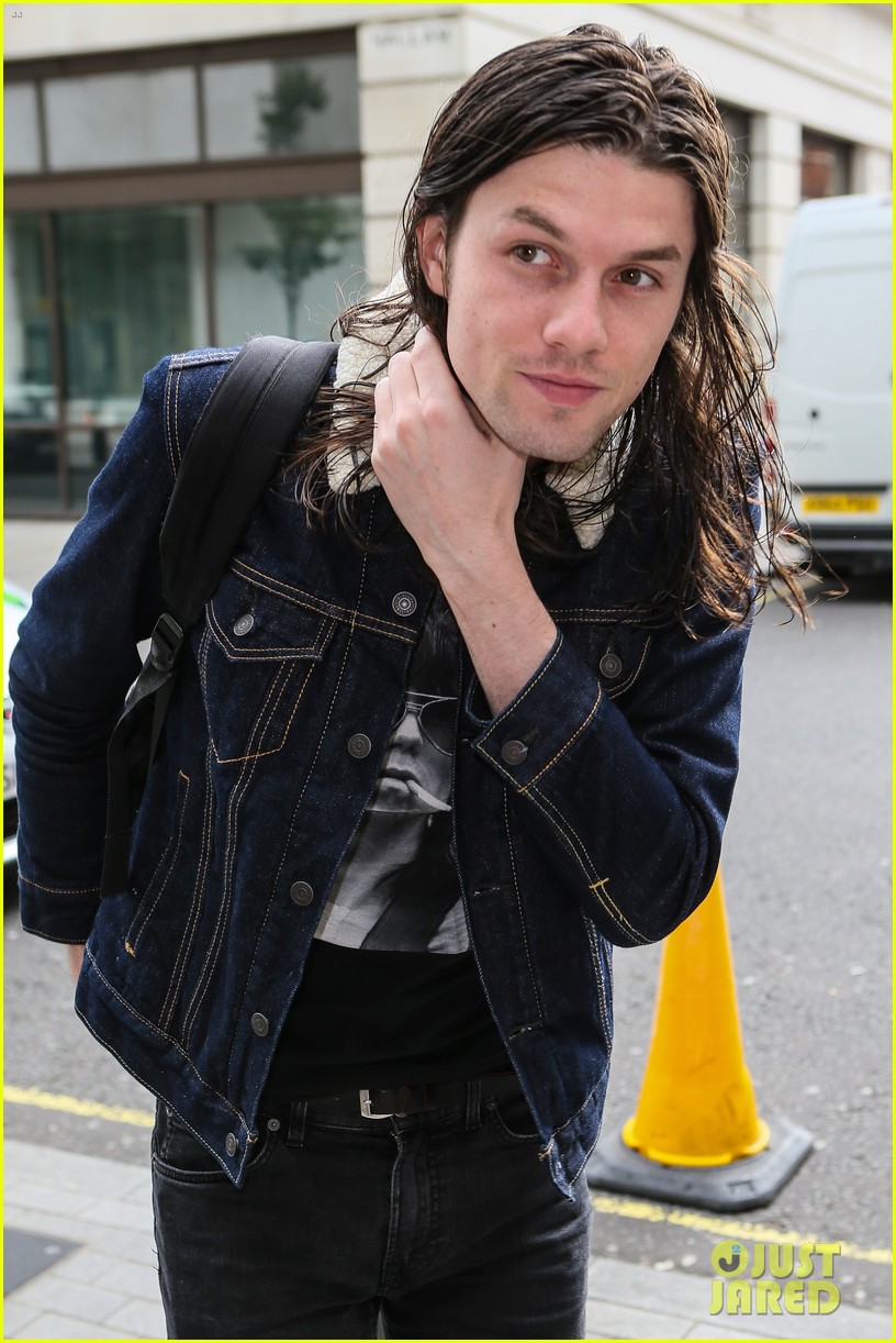 James Bay Takes Off His Hat for 'British GQ' Interview - Watch Here ...