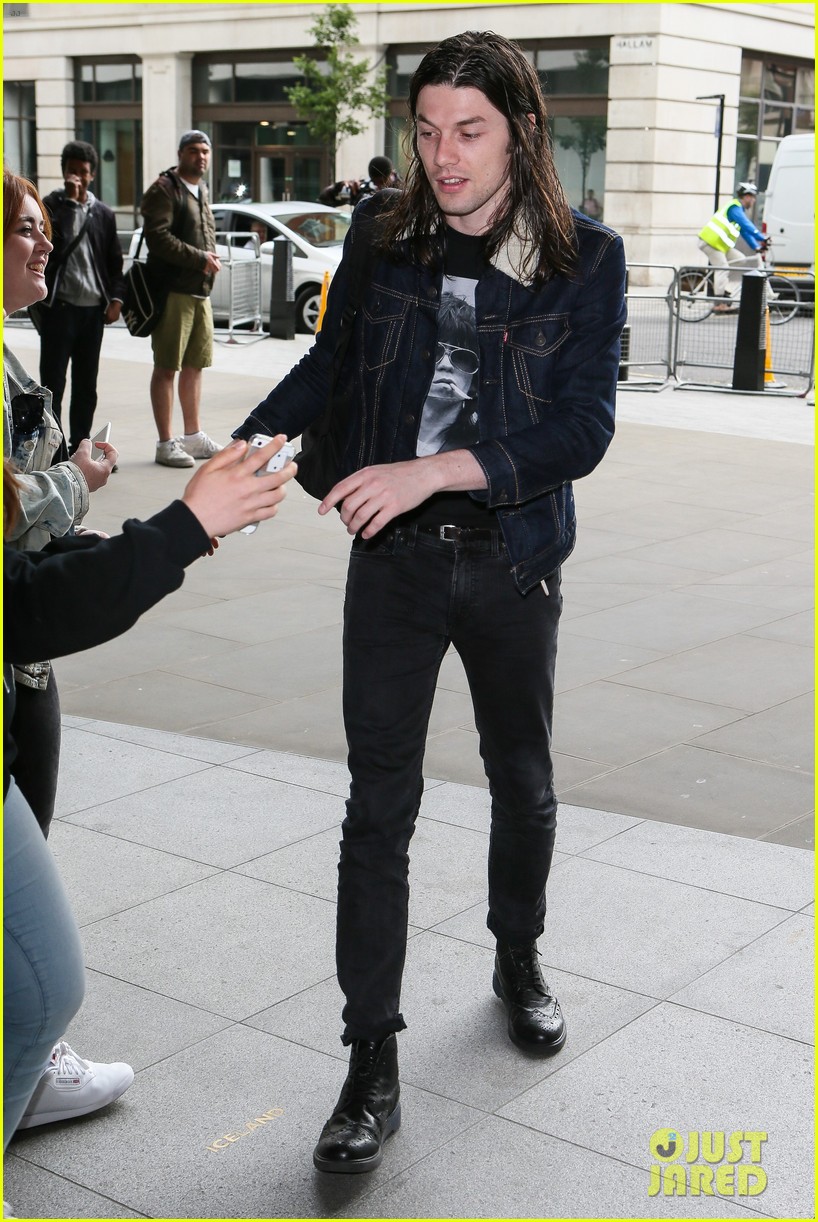 James Bay Takes Off His Hat for 'British GQ' Interview - Watch Here ...