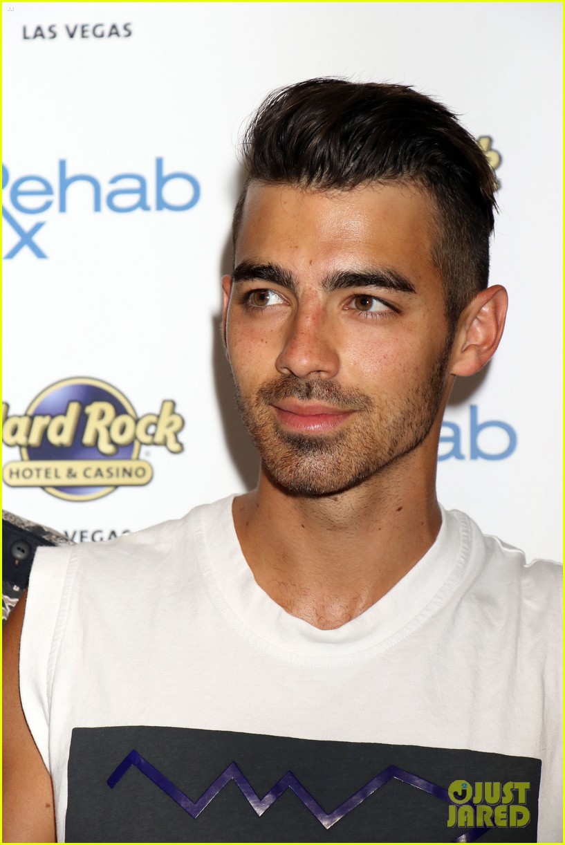 Full Sized Photo of joe jonas shares more shirtless photos 15 | Joe ...