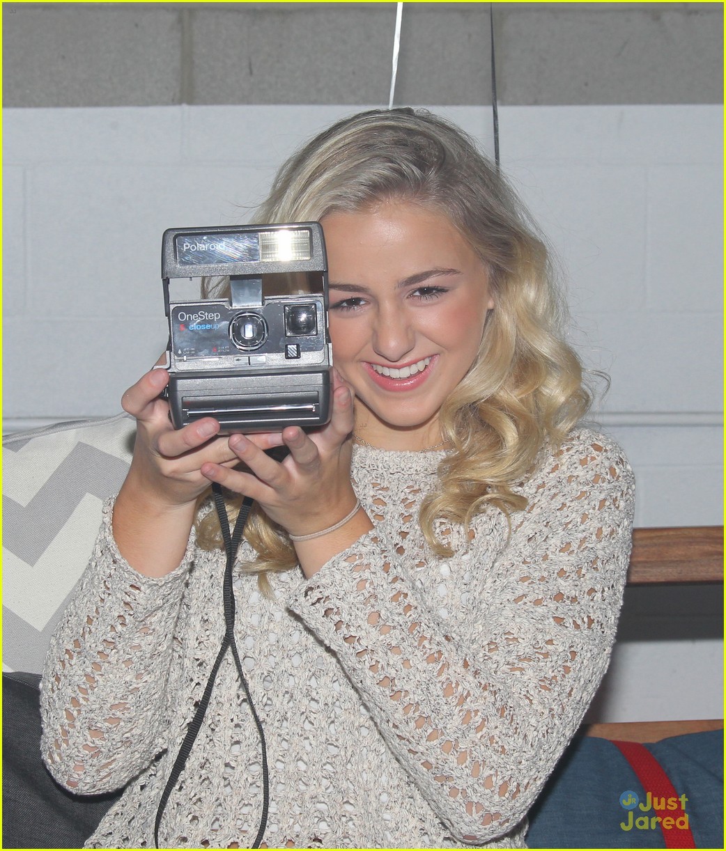 Full Sized Photo of chloe lukasiak video shoot ahead teen choice 04 ...