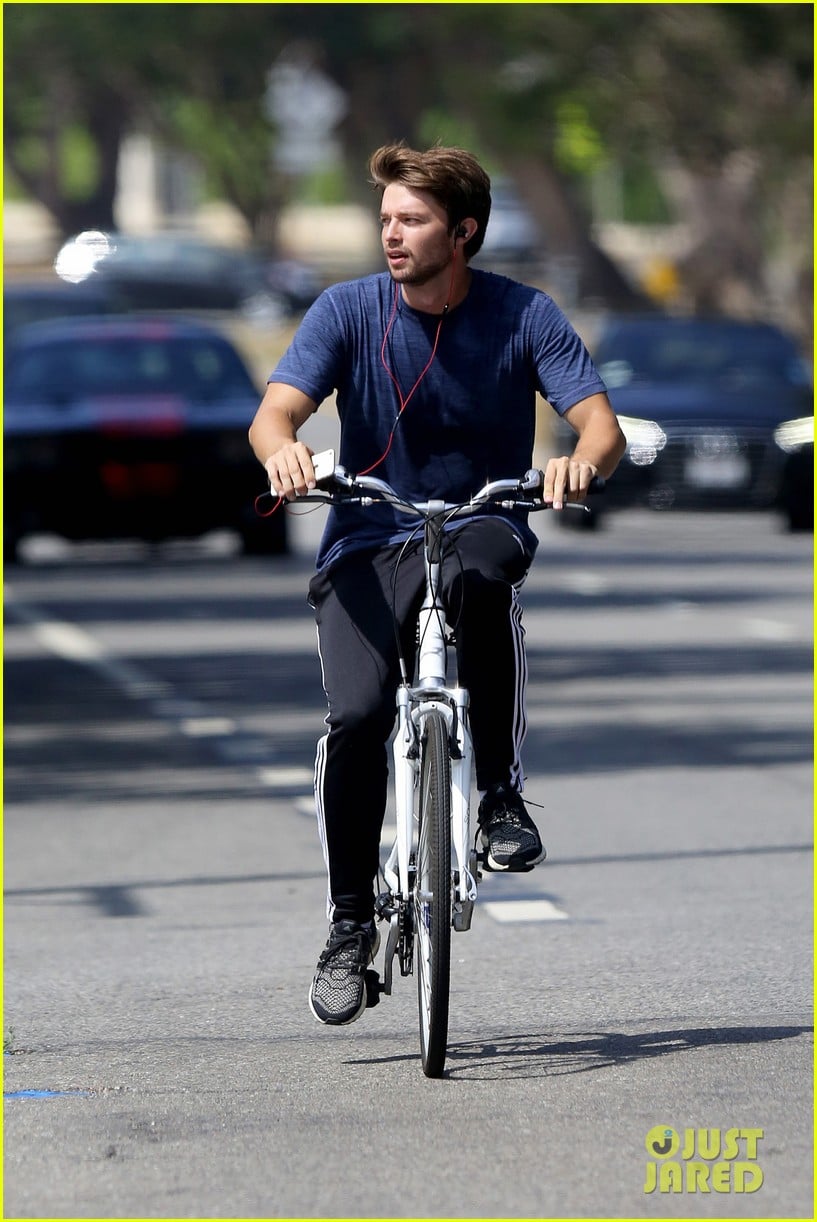 Patrick Schwarzenegger Bikes Around Malibu Before Lunch with Abby ...