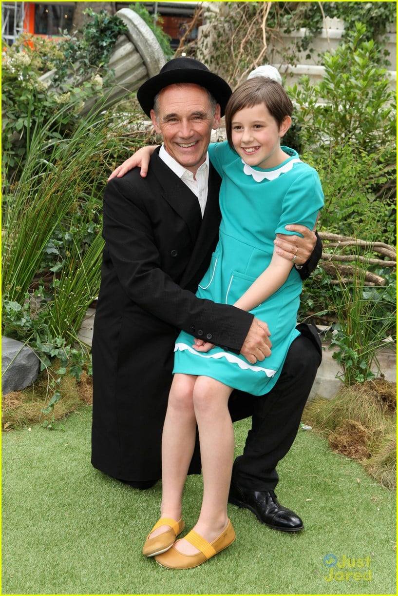 Ruby Barnhill Calls Steven Spielberg A Good Friend Ahead of 'The BFG ...