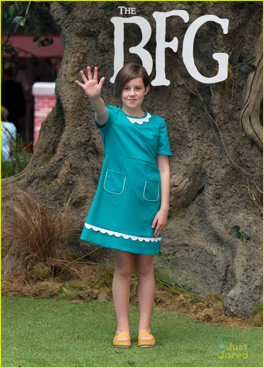 Ruby Barnhill Calls Steven Spielberg A Good Friend Ahead of 'The BFG ...