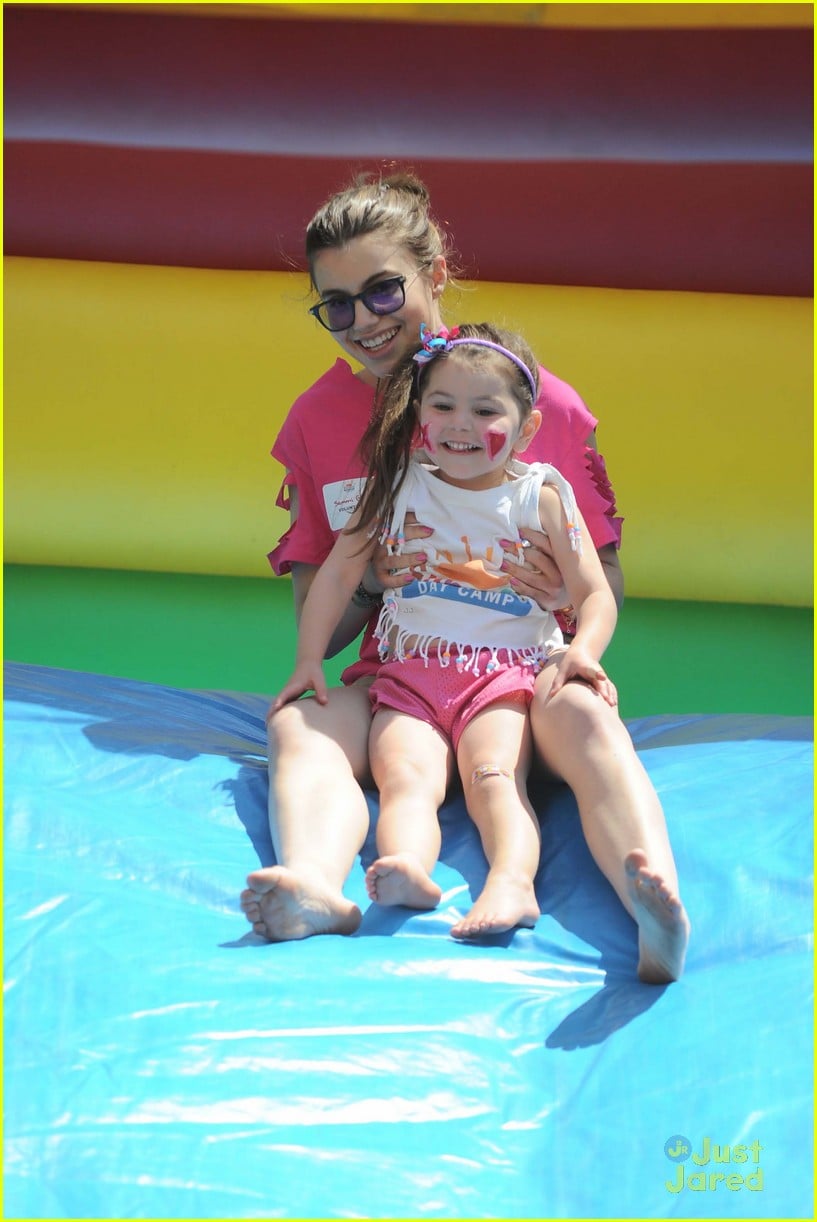Sami Gayle Has Summer Fun With Kids at Sunrise Day Camp Carnival ...