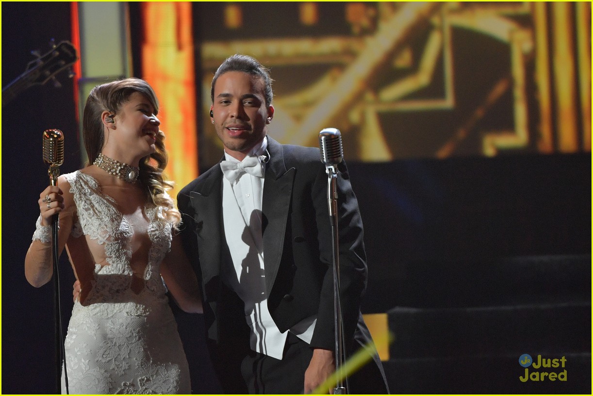 Sofia Reyes & Prince Royce Perform 'Solo Yo' at Premios Juventud Youth ...