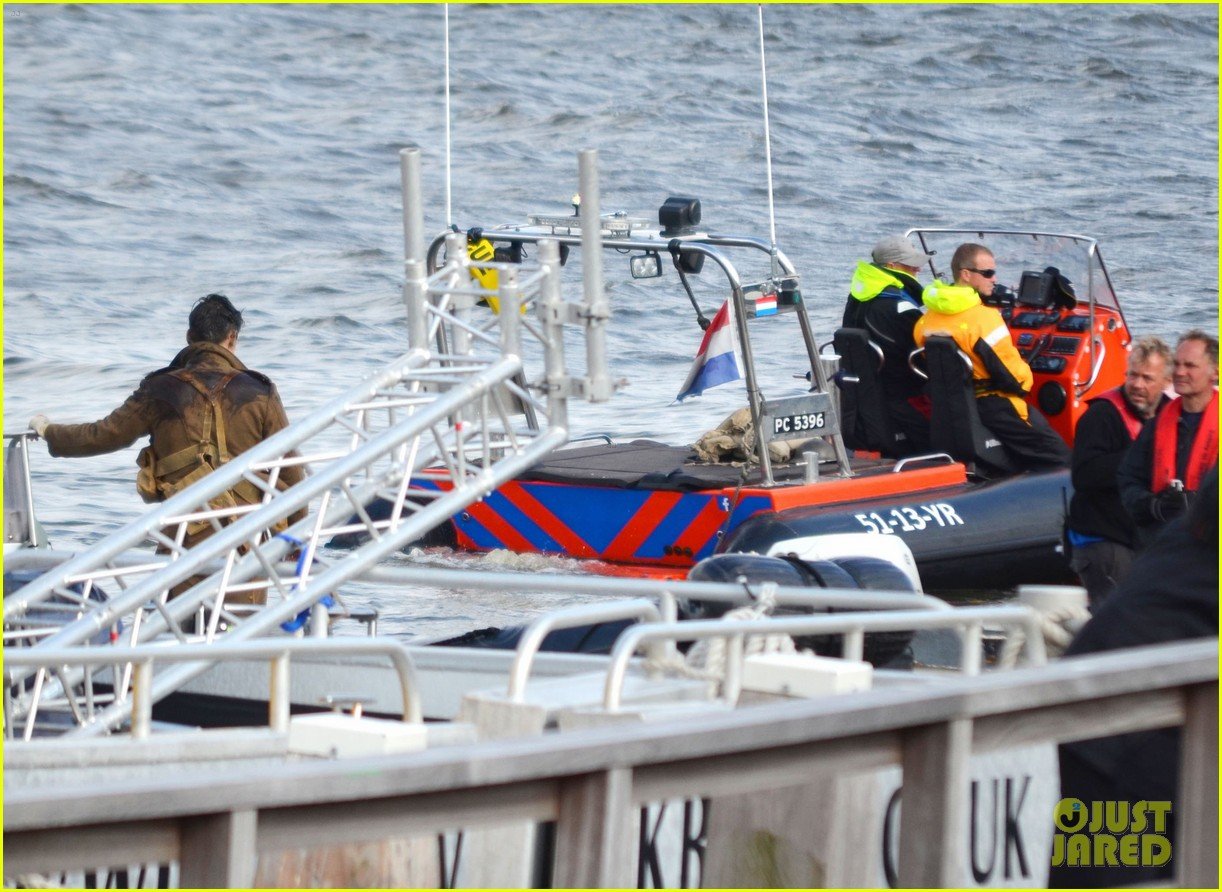 Harry Styles Gets to Work on New Movie 'Dunkirk' | Photo 994294 - Photo ...