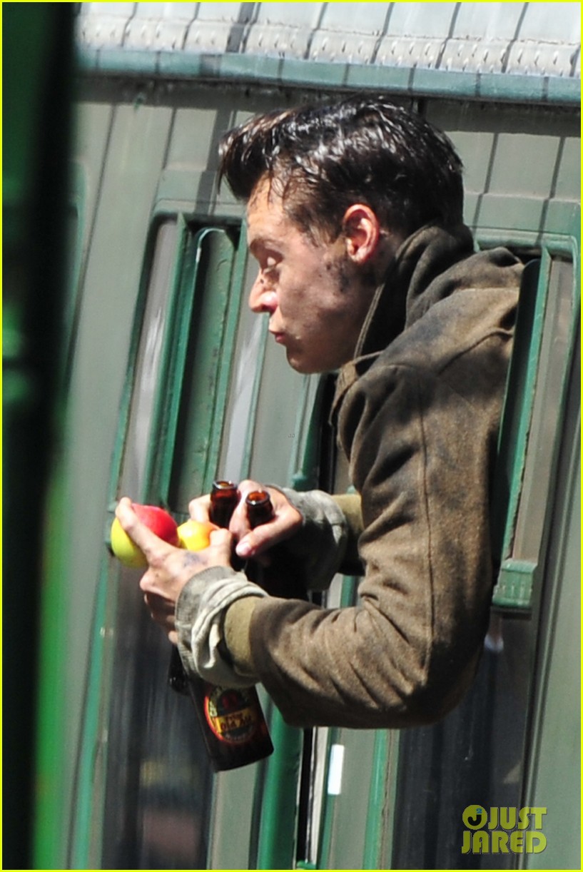 Harry Styles Continues Filming 'Dunkirk' on One Direction Hiatus ...