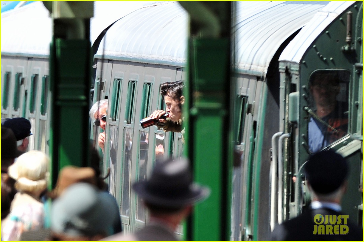 Harry Styles Continues Filming 'Dunkirk' on One Direction Hiatus ...