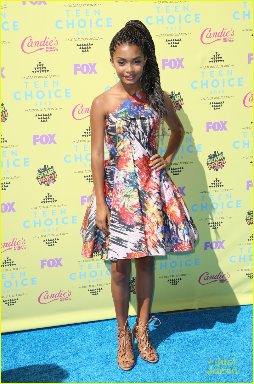 Teen Choice Awards 2016 - Looking Back at Last Year's Red Carpet ...