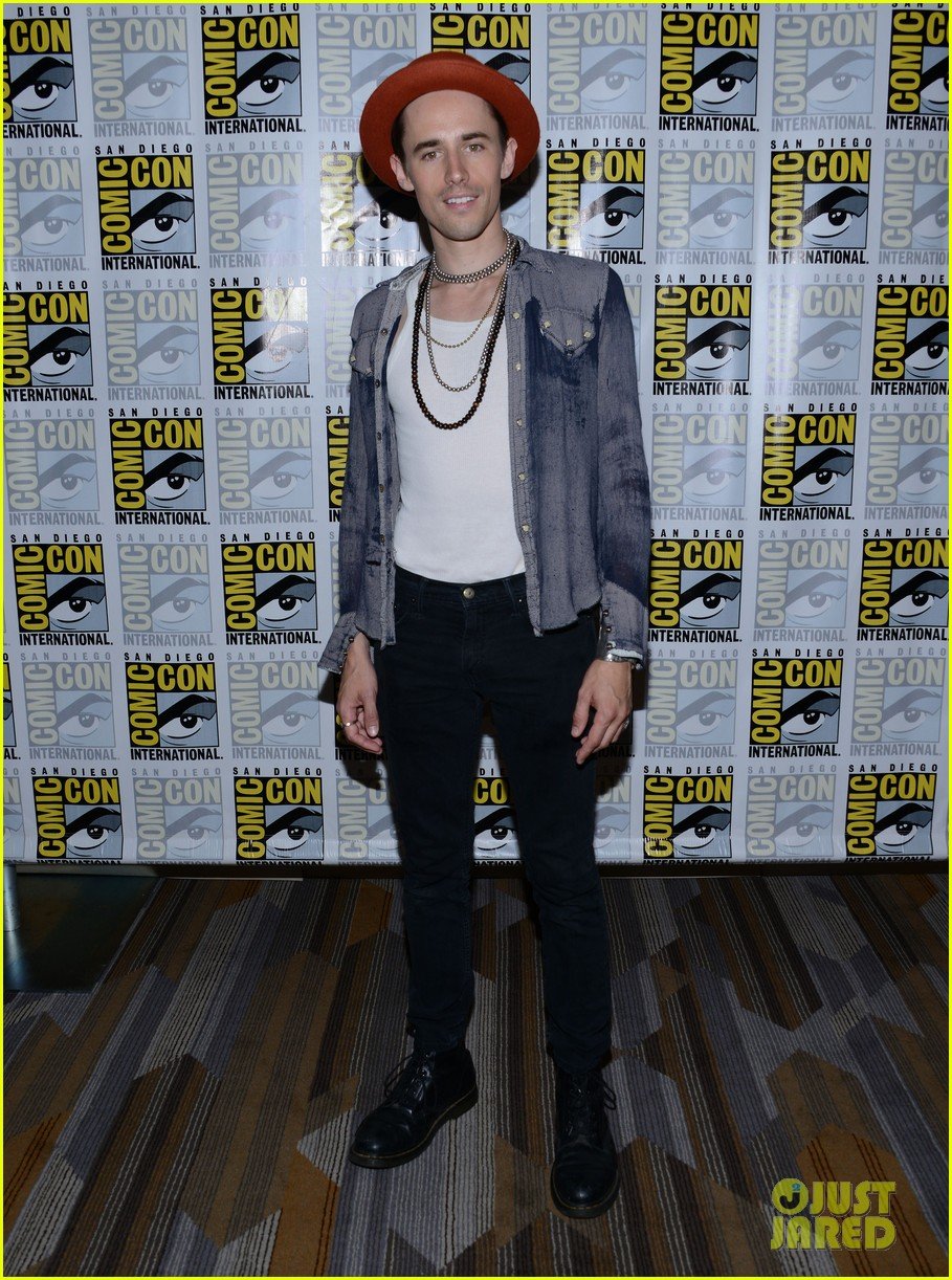 Full Sized Photo of victoria justice ryan mccartan rocky horror panel ...