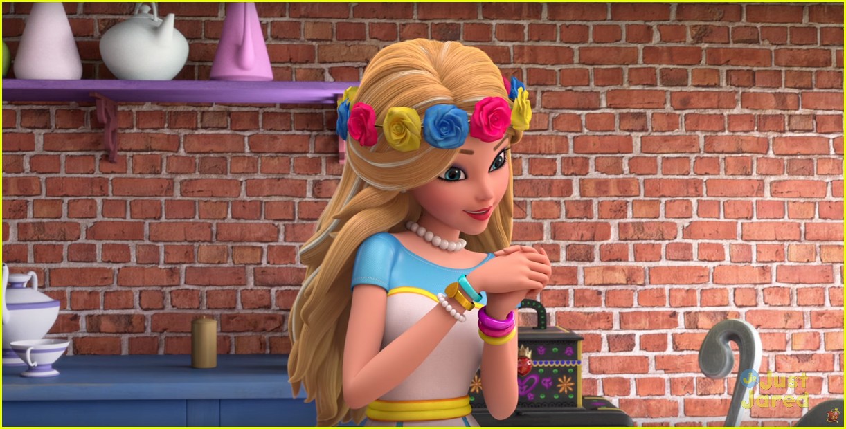 Disney Debuts Three New 'Descendants: Wicked World' Episodes - Watch ...
