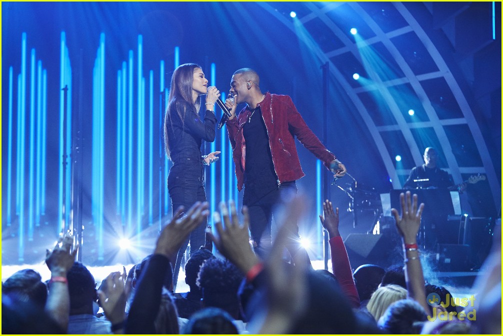 Zendaya Sings 'Let Me Love You' With Mario on 'Greatest Hits' | Photo ...