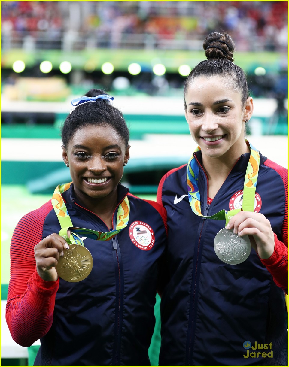 Aly Raisman's Reaction To Winning Silver All-Around Medal in Rio Is The ...