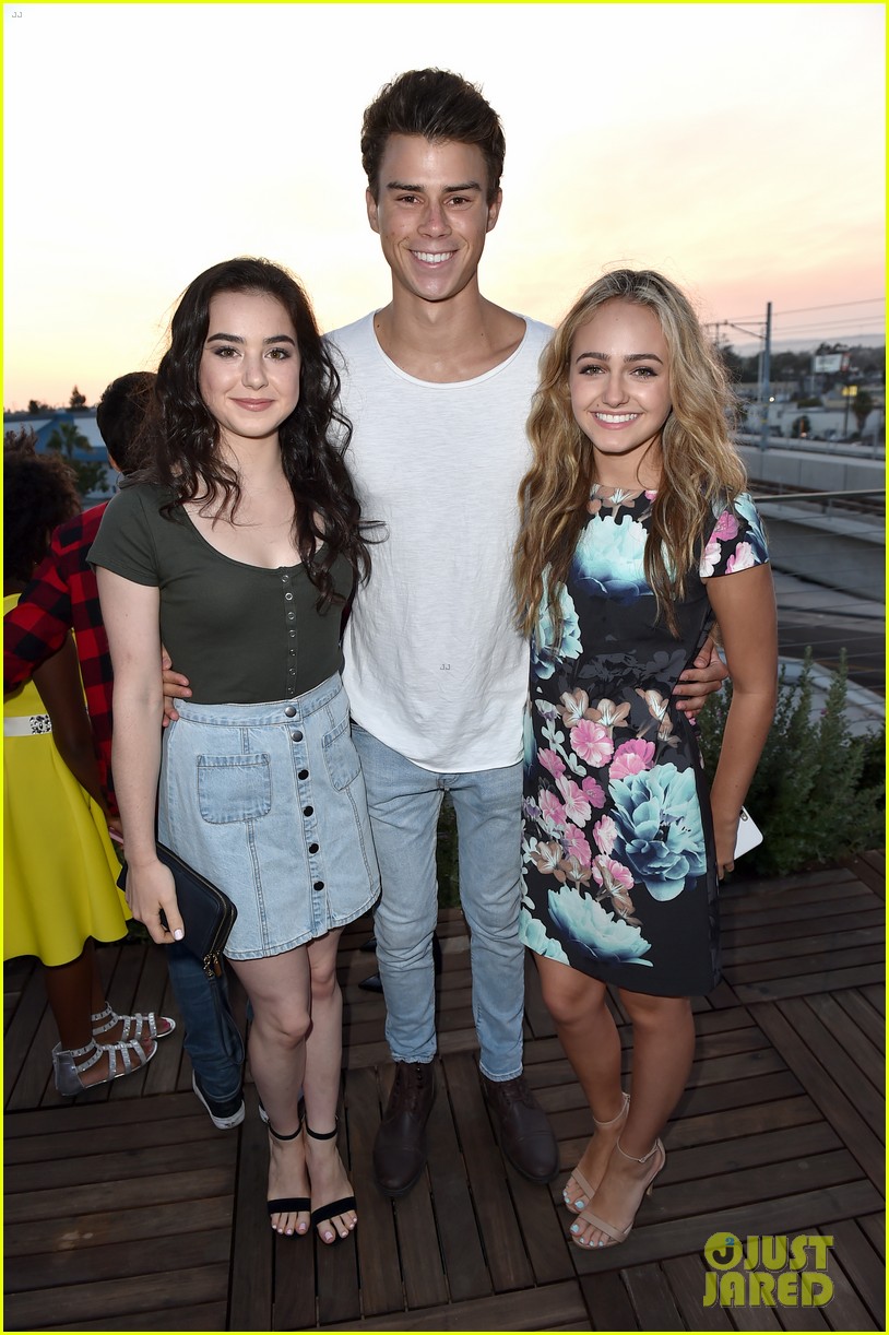 Landry Bender, Sophie Reynolds, & More Celebrate Disney Mix's Launch ...