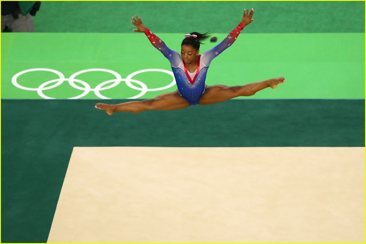 Simone Biles & Aly Raisman Take the Top Spots During Gymnastics Floor ...