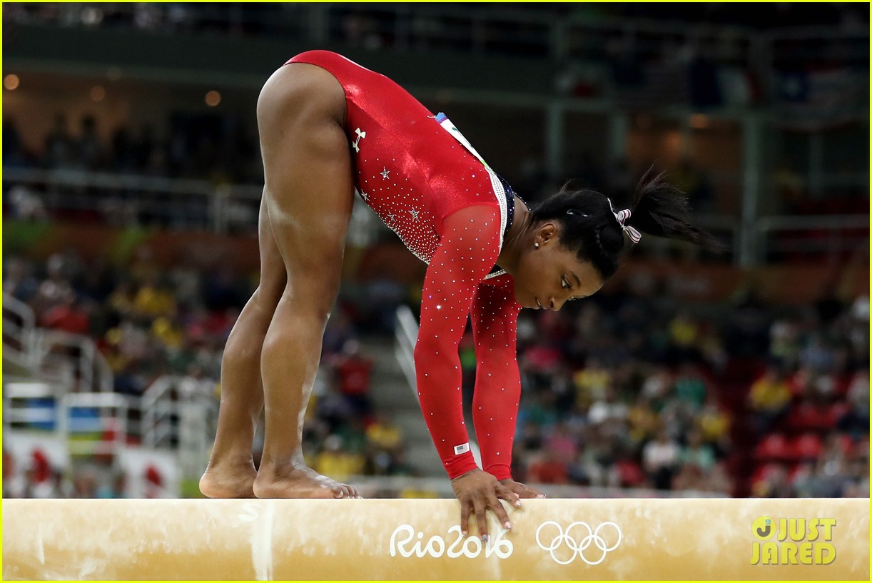 Simone Biles & Laurie Hernandez Bring Home Bronze & Silver in Balance ...